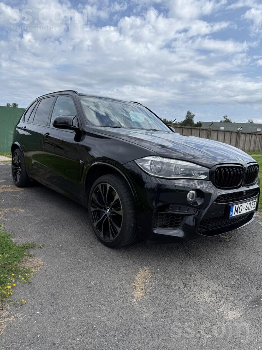 Melns BMW X5 2017 Rīga, ar dzinēja tilpumu 4.40 L un nobraukumu 160 tūkst. km par 37500 €, foto 3 vietnē AUTOMOTO.COM.LV