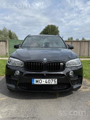 Melns BMW X5 2017 Rīga, ar dzinēja tilpumu 4.40 L un nobraukumu 160 tūkst. km par 37500 €, foto 4 vietnē AUTOMOTO.COM.LV