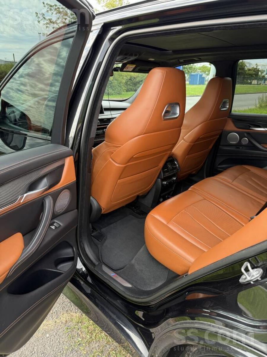 Melns BMW X5 2017 Rīga, ar dzinēja tilpumu 4.40 L un nobraukumu 160 tūkst. km par 37500 €, foto 9 vietnē AUTOMOTO.COM.LV