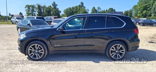 Black BMW X5 2017 in Tartu, with an engine capacity of 3.00 L and mileage of 232 thousand km for 21490 €, photo 2 on AUTOMOTO.COM.LV