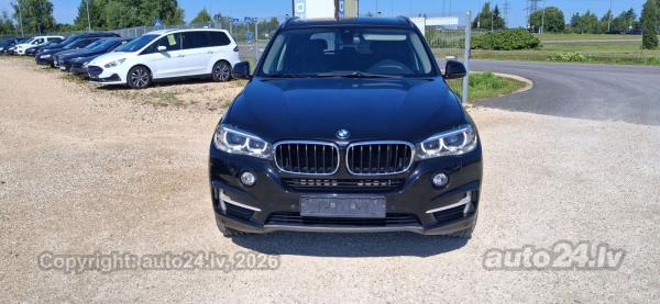 Black BMW X5 2017 in Tartu, with an engine capacity of 3.00 L and mileage of 232 thousand km for 21490 €, photo 8 on AUTOMOTO.COM.LV