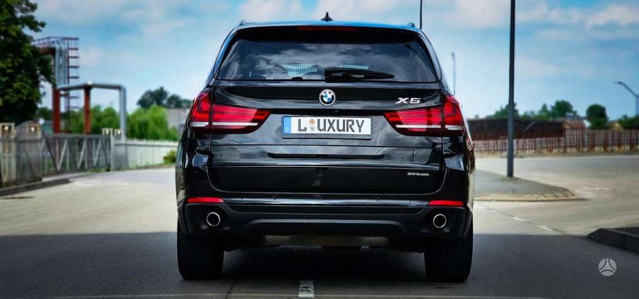 Black BMW X5 2017 in Marijampole, with an engine capacity of 2.00 L and mileage of 250 thousand km for 15555 €, photo 8 on AUTOMOTO.COM.LV