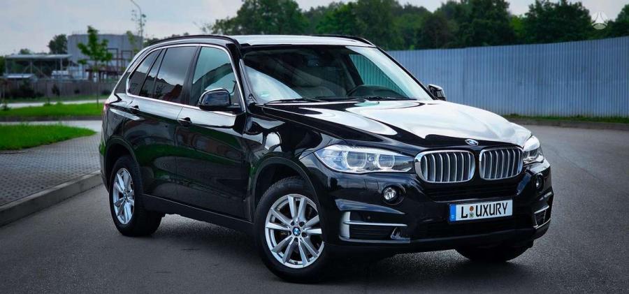 Black BMW X5 2017 in Marijampole, with an engine capacity of 2.00 L and mileage of 250 thousand km for 15555 €, photo 14 on AUTOMOTO.COM.LV