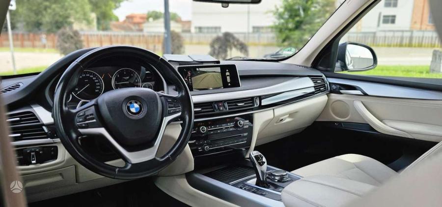 Black BMW X5 2017 in Marijampole, with an engine capacity of 2.00 L and mileage of 250 thousand km for 15555 €, photo 18 on AUTOMOTO.COM.LV