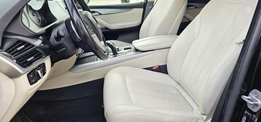 Black BMW X5 2017 in Marijampole, with an engine capacity of 2.00 L and mileage of 250 thousand km for 15555 €, photo 21 on AUTOMOTO.COM.LV