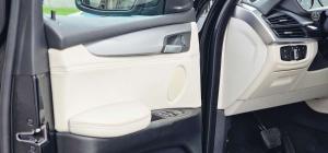 Black BMW X5 2017 in Marijampole, with an engine capacity of 2.00 L and mileage of 250 thousand km for 15555 €, photo 27 on AUTOMOTO.COM.LV