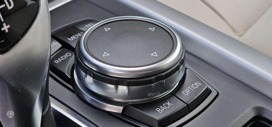 Black BMW X5 2017 in Marijampole, with an engine capacity of 2.00 L and mileage of 250 thousand km for 15555 €, photo 39 on AUTOMOTO.COM.LV