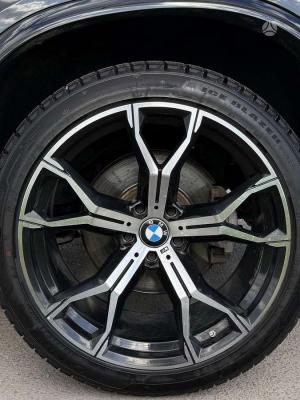 Black BMW X5 2017 in Siauliai, with an engine capacity of 2.99 L and mileage of 312 thousand km for 26000 €, photo 10 on AUTOMOTO.COM.LV