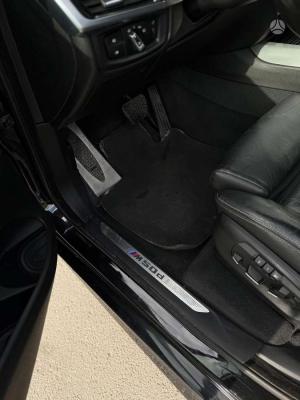 Black BMW X5 2017 in Siauliai, with an engine capacity of 2.99 L and mileage of 312 thousand km for 26000 €, photo 21 on AUTOMOTO.COM.LV
