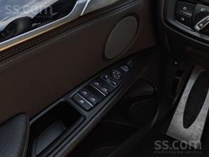 Melns BMW X5 2017 Tukums, ar dzinēja tilpumu 2.00 L un nobraukumu 127 tūkst. km par 22990 €, foto 30 vietnē AUTOMOTO.COM.LV