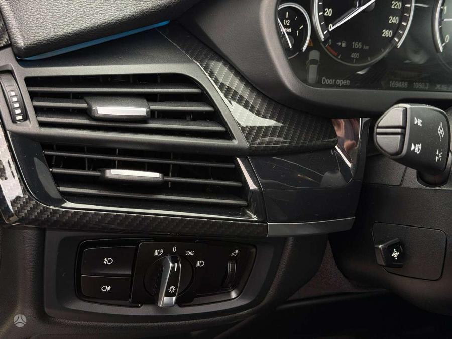 Melns BMW X5 2017 Klaipėda, ar dzinēja tilpumu 2.99 L un nobraukumu 169 tūkst. km par 23800 €, foto 29 vietnē AUTOMOTO.COM.LV