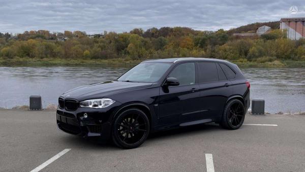 Melns BMW X5 2017 Kauņa, ar dzinēja tilpumu 4.40 L un nobraukumu 78 tūkst. km par 28999 €, foto 4 vietnē AUTOMOTO.COM.LV