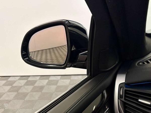 Black BMW X5 2017 in Marijampole, with an engine capacity of 2.99 L and mileage of 195 thousand km for 22650 €, photo 5 on AUTOMOTO.COM.LV