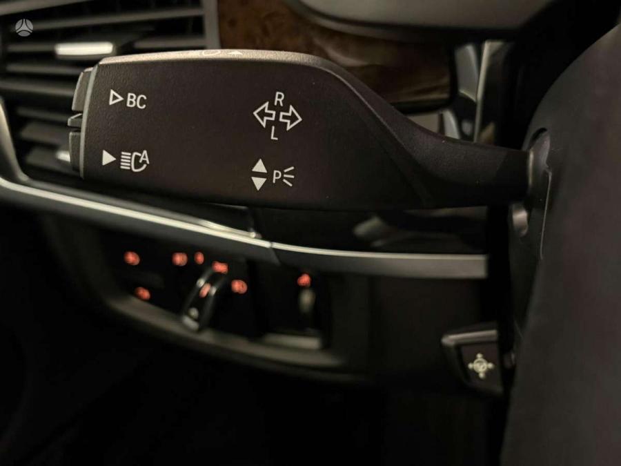 Melns BMW X5 2017 Marijampole, ar dzinēja tilpumu 2.99 L un nobraukumu 195 tūkst. km par 22650 €, foto 14 vietnē AUTOMOTO.COM.LV