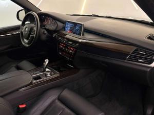 Melns BMW X5 2017 Marijampole, ar dzinēja tilpumu 2.99 L un nobraukumu 195 tūkst. km par 22650 €, foto 20 vietnē AUTOMOTO.COM.LV