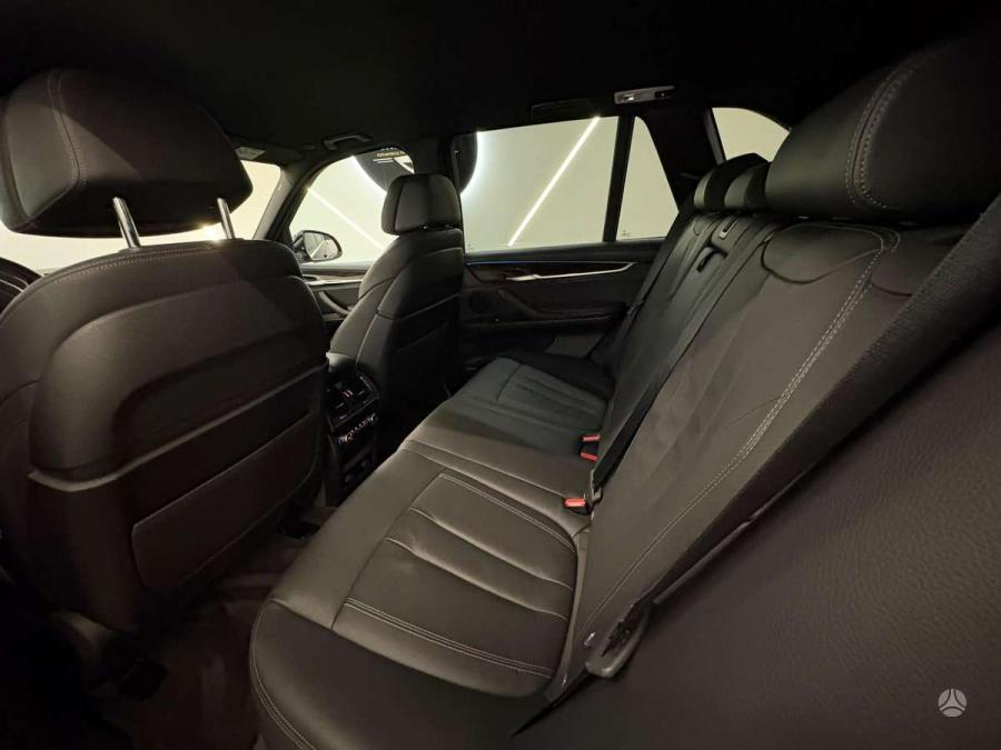 Melns BMW X5 2017 Marijampole, ar dzinēja tilpumu 2.99 L un nobraukumu 195 tūkst. km par 22650 €, foto 21 vietnē AUTOMOTO.COM.LV