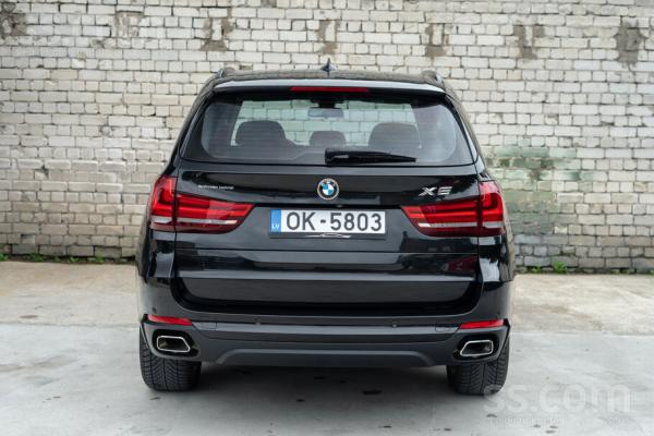 Black BMW X5 2017 in Liepaja, with an engine capacity of 3.00 L and mileage of 242 thousand km for 25000 €, photo 6 on AUTOMOTO.COM.LV