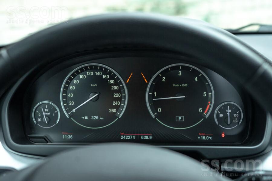 Black BMW X5 2017 in Liepaja, with an engine capacity of 3.00 L and mileage of 242 thousand km for 25000 €, photo 16 on AUTOMOTO.COM.LV