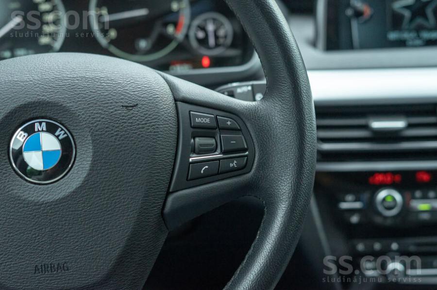 Black BMW X5 2017 in Liepaja, with an engine capacity of 3.00 L and mileage of 242 thousand km for 25000 €, photo 27 on AUTOMOTO.COM.LV