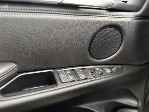 Melns BMW X5 2017 Utena, ar dzinēja tilpumu 2.00 L un nobraukumu 295 tūkst. km par 17500 €, foto 17 vietnē AUTOMOTO.COM.LV