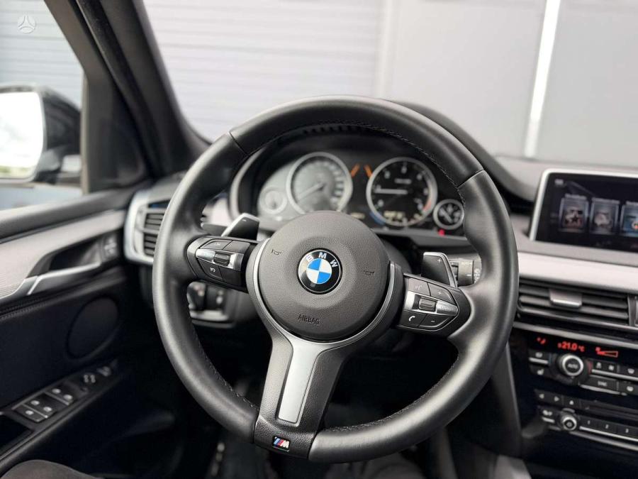 Melns BMW X5 2017 Utena, ar dzinēja tilpumu 2.00 L un nobraukumu 295 tūkst. km par 17500 €, foto 27 vietnē AUTOMOTO.COM.LV