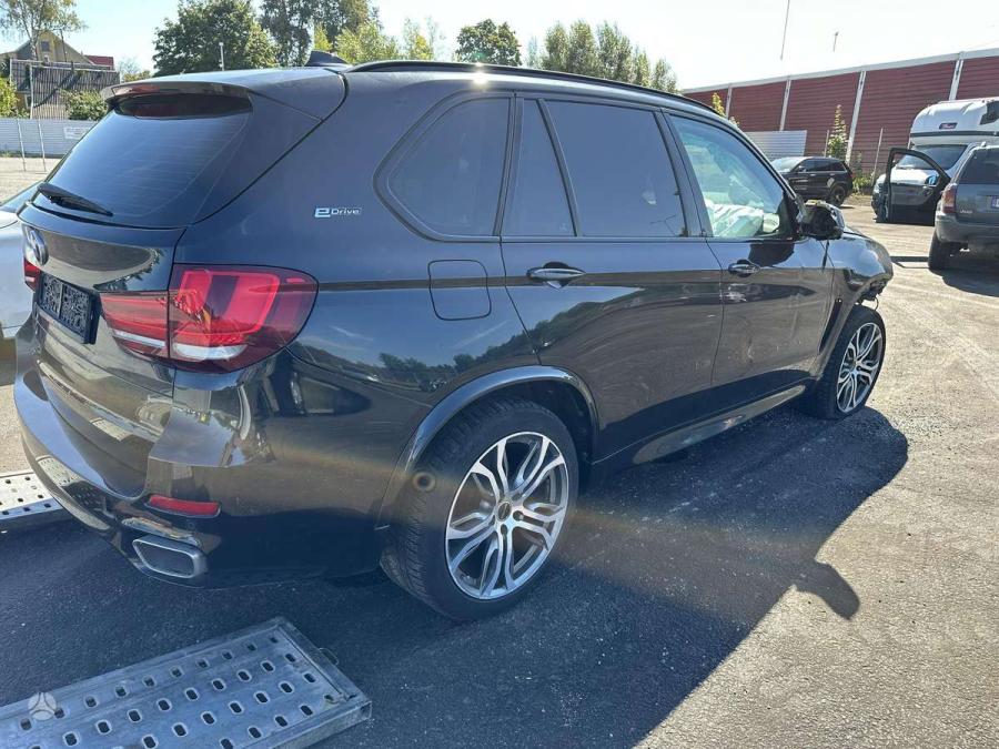 Melns BMW X5 2017 Utena, ar dzinēja tilpumu 2.00 L un nobraukumu 217 tūkst. km par 10550 €, foto 5 vietnē AUTOMOTO.COM.LV