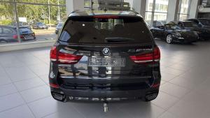 Black BMW X5 2017 in Marijampole, with an engine capacity of 2.99 L and mileage of 160 thousand km for 24999 €, photo 5 on AUTOMOTO.COM.LV