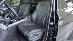 Black BMW X5 2017 in Marijampole, with an engine capacity of 2.99 L and mileage of 160 thousand km for 24999 €, photo 14 on AUTOMOTO.COM.LV