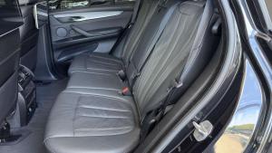 Black BMW X5 2017 in Marijampole, with an engine capacity of 2.99 L and mileage of 160 thousand km for 24999 €, photo 15 on AUTOMOTO.COM.LV