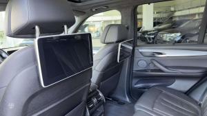 Black BMW X5 2017 in Marijampole, with an engine capacity of 2.99 L and mileage of 160 thousand km for 24999 €, photo 21 on AUTOMOTO.COM.LV