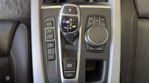 Black BMW X5 2017 in Marijampole, with an engine capacity of 2.99 L and mileage of 160 thousand km for 24999 €, photo 31 on AUTOMOTO.COM.LV