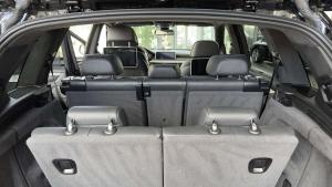 Black BMW X5 2017 in Marijampole, with an engine capacity of 2.99 L and mileage of 160 thousand km for 24999 €, photo 32 on AUTOMOTO.COM.LV