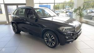 Black BMW X5 2017 in Marijampole, with an engine capacity of 2.99 L and mileage of 217 thousand km for 24999 €, photo 8 on AUTOMOTO.COM.LV