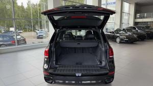 Black BMW X5 2017 in Marijampole, with an engine capacity of 2.99 L and mileage of 217 thousand km for 24999 €, photo 10 on AUTOMOTO.COM.LV