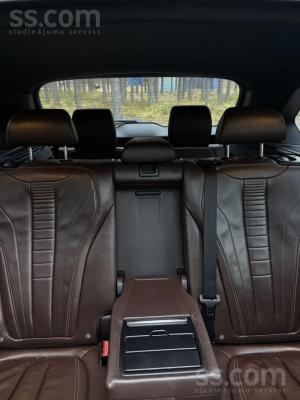 Black BMW X5 2017 in Riga, with an engine capacity of 3.00 L and mileage of 240 thousand km for 22900 €, photo 12 on AUTOMOTO.COM.LV