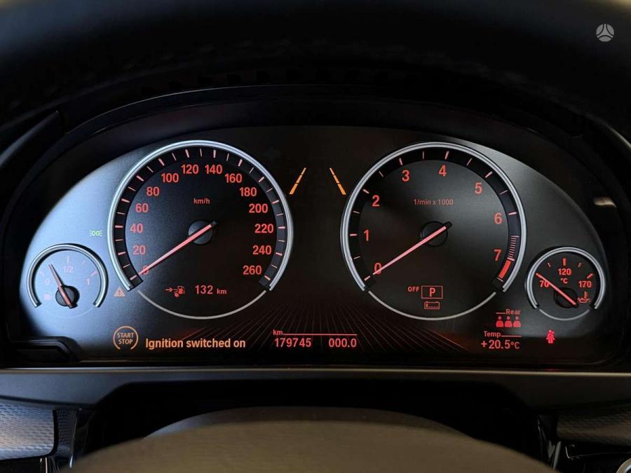 Melns BMW X5 2017 Kauņa, ar dzinēja tilpumu 2.00 L un nobraukumu 180 tūkst. km par 19490 €, foto 37 vietnē AUTOMOTO.COM.LV