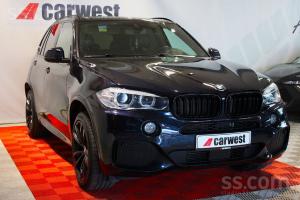 Black BMW X5 2017 in Riga, with an engine capacity of 3.00 L and mileage of 238 thousand km for 23900 €, photo 4 on AUTOMOTO.COM.LV