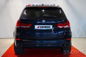 Black BMW X5 2017 in Riga, with an engine capacity of 3.00 L and mileage of 238 thousand km for 23900 €, photo 6 on AUTOMOTO.COM.LV