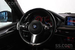 Black BMW X5 2017 in Riga, with an engine capacity of 3.00 L and mileage of 238 thousand km for 23900 €, photo 27 on AUTOMOTO.COM.LV