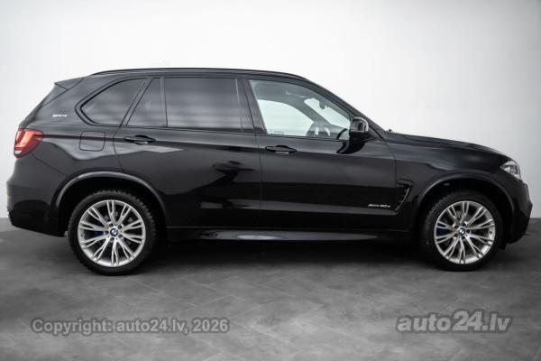 Black BMW X5 2017 in Tallinn, with an engine capacity of 2.00 L and mileage of 126 thousand km for 23999 €, photo 5 on AUTOMOTO.COM.LV