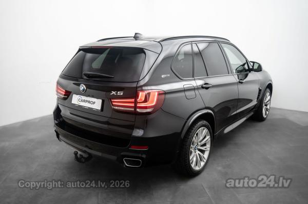 Black BMW X5 2017 in Tallinn, with an engine capacity of 2.00 L and mileage of 126 thousand km for 23999 €, photo 6 on AUTOMOTO.COM.LV