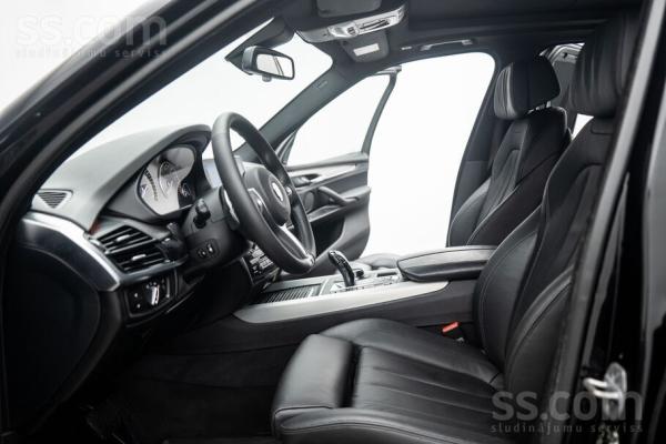 Black BMW X5 2017 in Tallinn, with an engine capacity of 2.00 L and mileage of 126 thousand km for 23999 €, photo 10 on AUTOMOTO.COM.LV