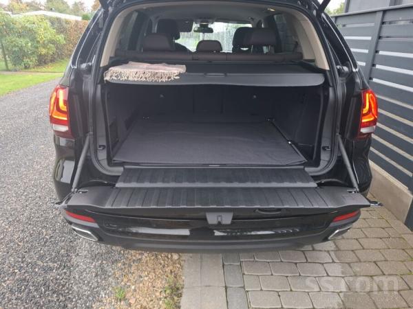 Melns BMW X5 2017 Rīga, ar dzinēja tilpumu 3.00 L un nobraukumu 88 tūkst. km par 29900 €, foto 4 vietnē AUTOMOTO.COM.LV
