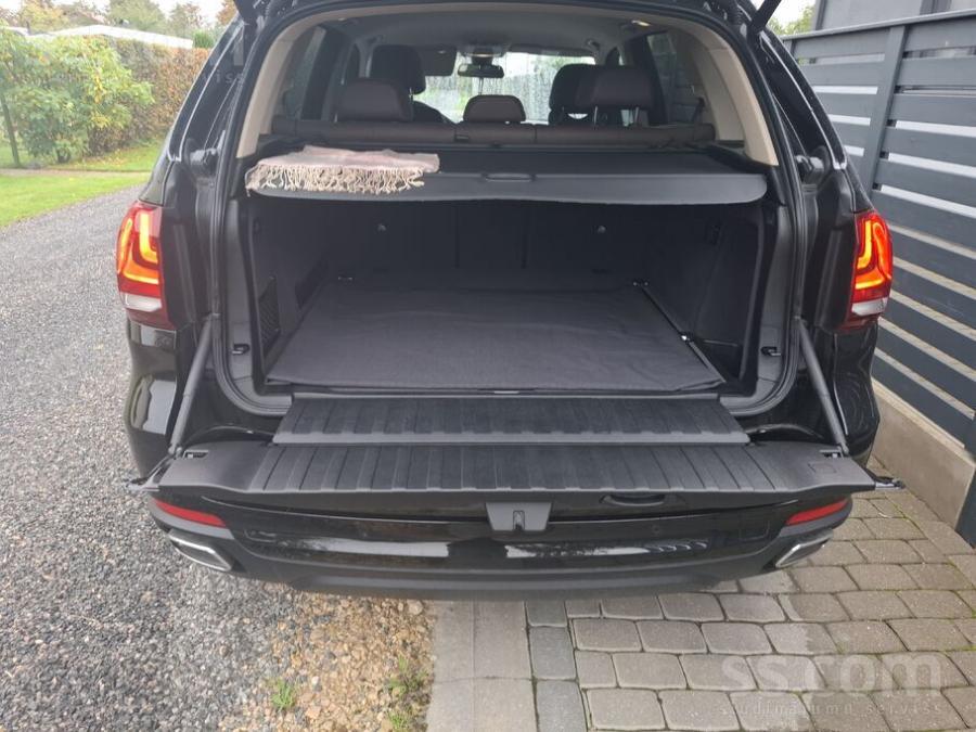 Melns BMW X5 2017 Rīga, ar dzinēja tilpumu 3.00 L un nobraukumu 88 tūkst. km par 29900 €, foto 4 vietnē AUTOMOTO.COM.LV