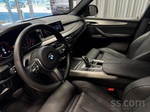 Black BMW X5 2018 in Riga, with an engine capacity of 3.00 L and mileage of 267 thousand km for 27900 €, photo 18 on AUTOMOTO.COM.LV