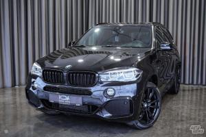 Black BMW X5 2018 in Marijampole, with an engine capacity of 3.00 L and mileage of 217 thousand km for 25950 €, photo 4 on AUTOMOTO.COM.LV
