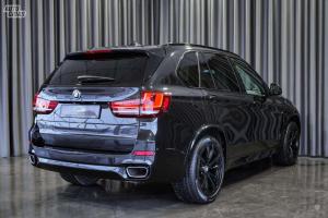Black BMW X5 2018 in Marijampole, with an engine capacity of 3.00 L and mileage of 217 thousand km for 25950 €, photo 12 on AUTOMOTO.COM.LV
