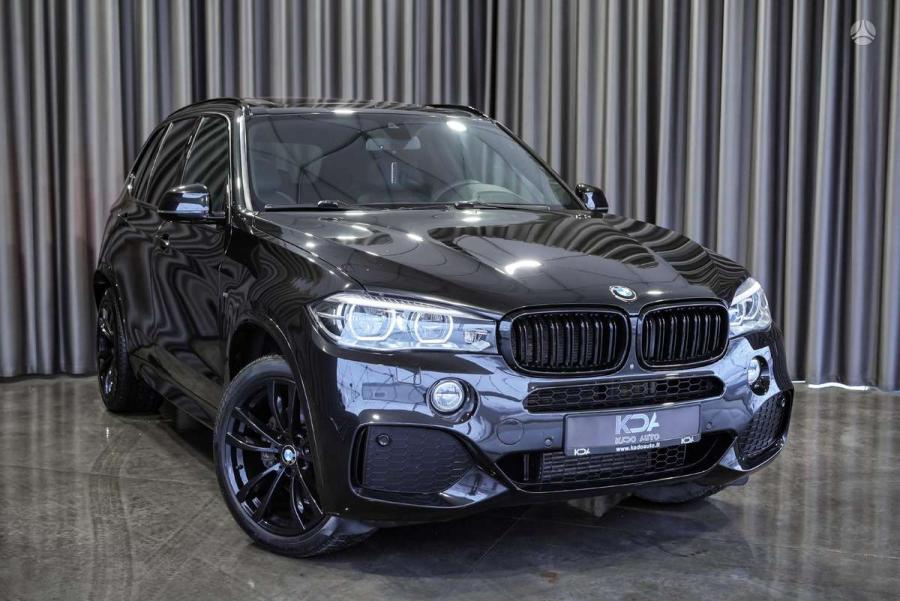 Black BMW X5 2018 in Marijampole, with an engine capacity of 2.99 L and mileage of 217 thousand km for 25950 €, photo 2 on AUTOMOTO.COM.LV