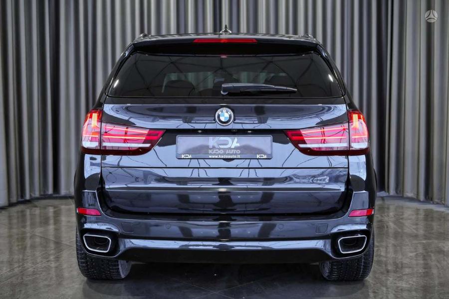 Black BMW X5 2018 in Marijampole, with an engine capacity of 2.99 L and mileage of 217 thousand km for 25950 €, photo 10 on AUTOMOTO.COM.LV