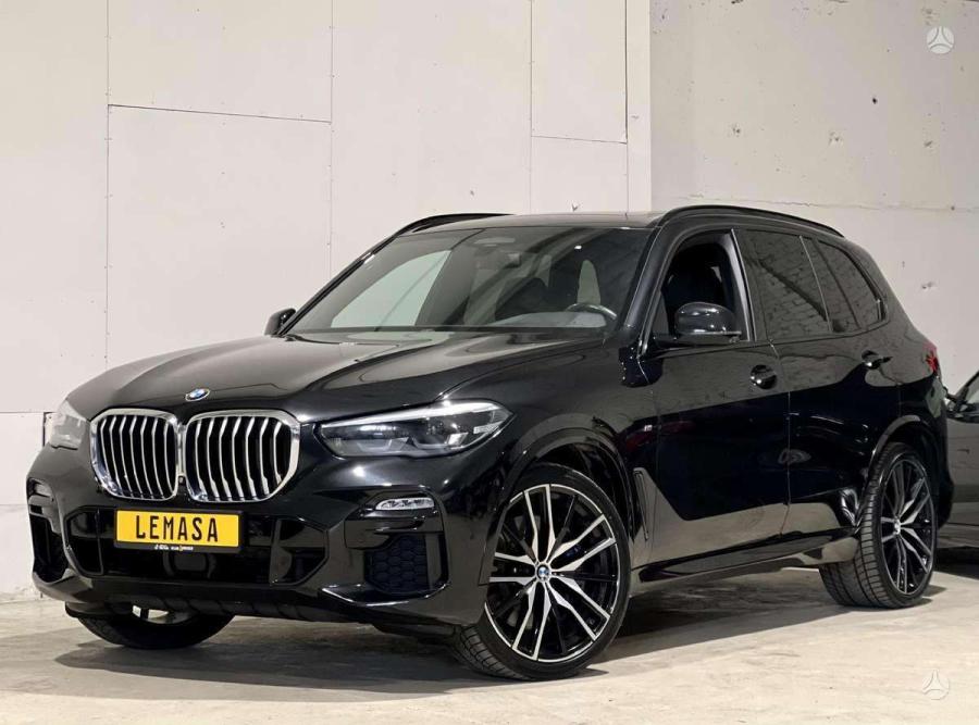 Black BMW X5 2018 in Klaipeda, with an engine capacity of 2.99 L and mileage of 119 thousand km for 43999 €, photo 9 on AUTOMOTO.COM.LV